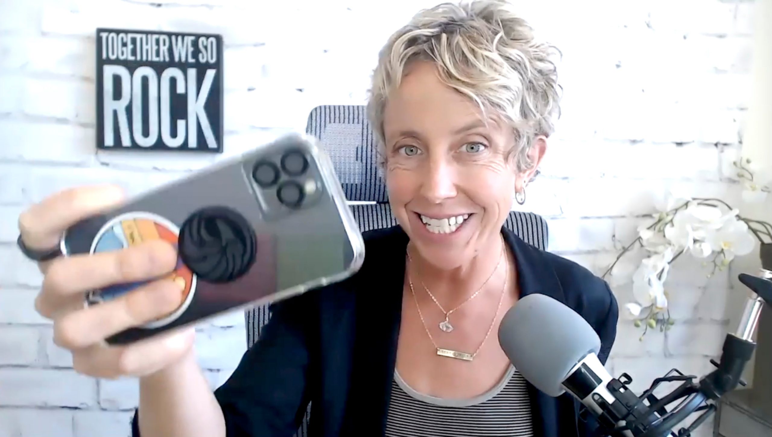 How to Collect Powerful Client Testimonials to Grow Your Biz - Women ...